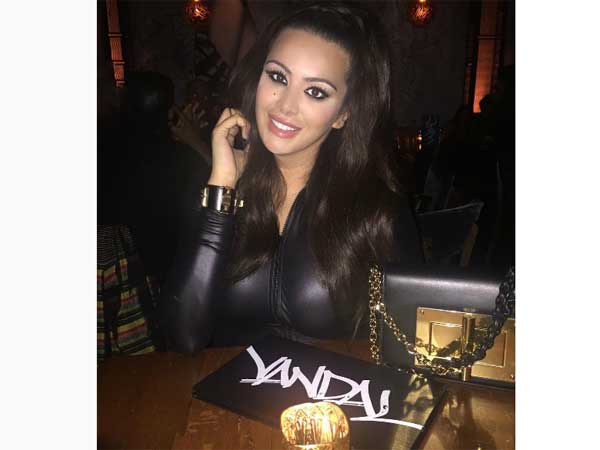 View 15 Best Pictures Of Trishala Dutt. - Filmibeat