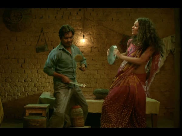 Babumoshai Bandookbaaz Story Plot And Rating, Starring Nawazuddin ...