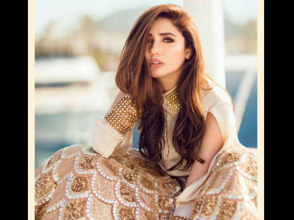 Mahira Khan does a stunning photoshoot on the beach - Filmibeat