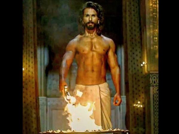 Shahid Kapoor Gets Trolled After Posting Picture From Padmavati ...
