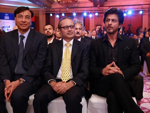 Shahrukh Khan Meets Donald Trump Jr & Narendra Modi At The Global ...