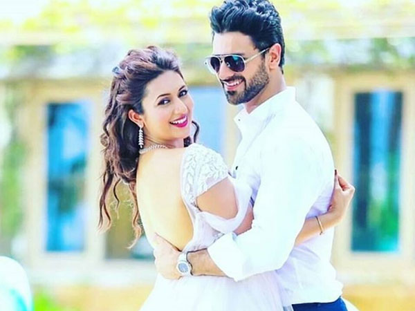 Divyanka Tripathi & Vivek Dahiya Make A Lovely Couple On This Magazine ...