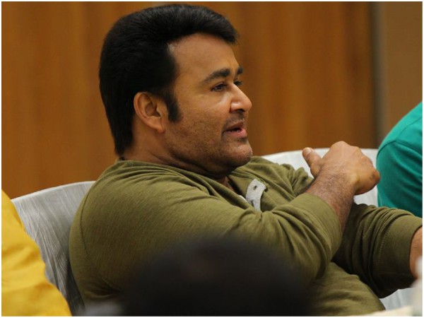 Mohanlal Continues With The Dance Performance Despite Falling Down ...