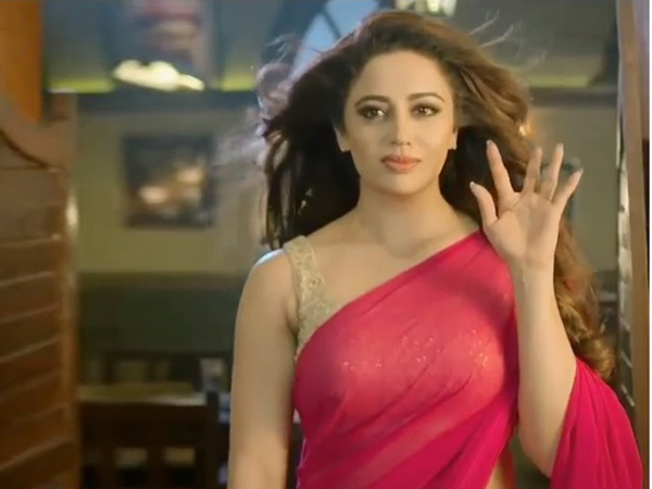 Neha Pendse Looks Gorgeous In Aishwarya Rai Bachchan’s Jodha Look ...