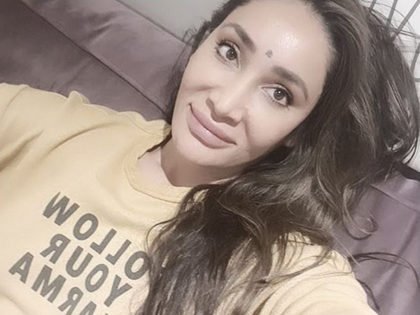 Sofia Hayat Gives It Back To A Troll Who Asked Her For Her ‘Booking ...