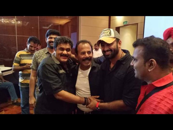 Unni Mukundan Major Ravi Bury The Hatchet, Spotted Together At Major ...