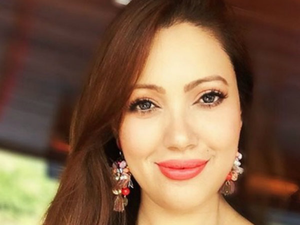 Munmun Dutta Lashes Out At People Who Clicked Selfies At Kavi Kumar ...