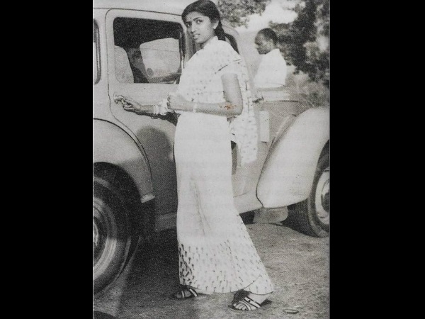Lata Mangeshkar Rare Pictures | These Rare Photos Of 'Nightingale Of ...