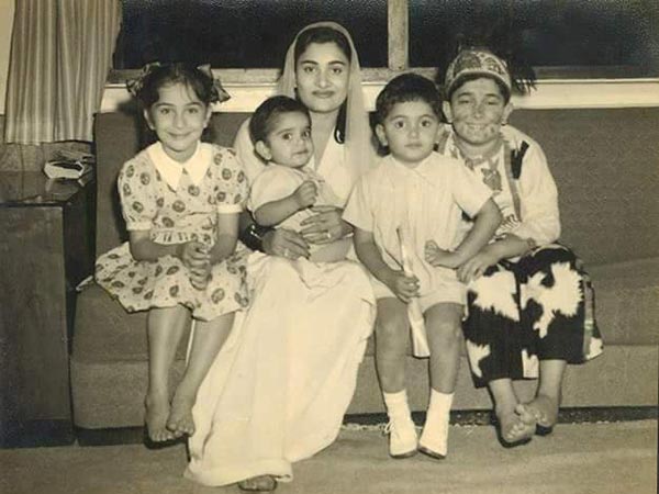 Remembering Krishna Raj Kapoor: These Rare Photos Of Her Will Make You ...
