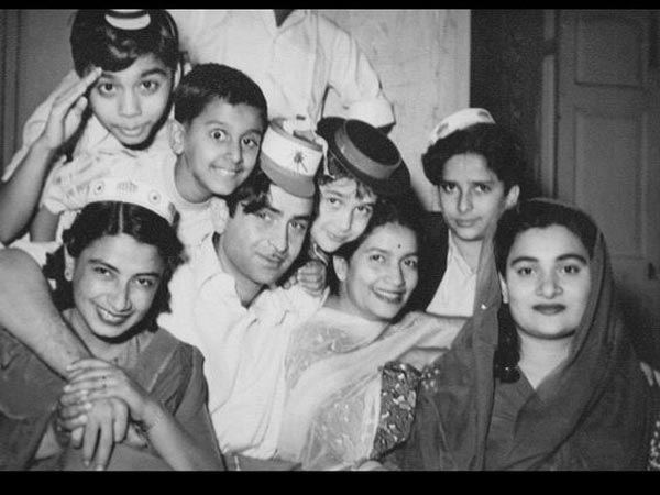 Remembering Krishna Raj Kapoor: These Rare Photos Of Her Will Make You ...