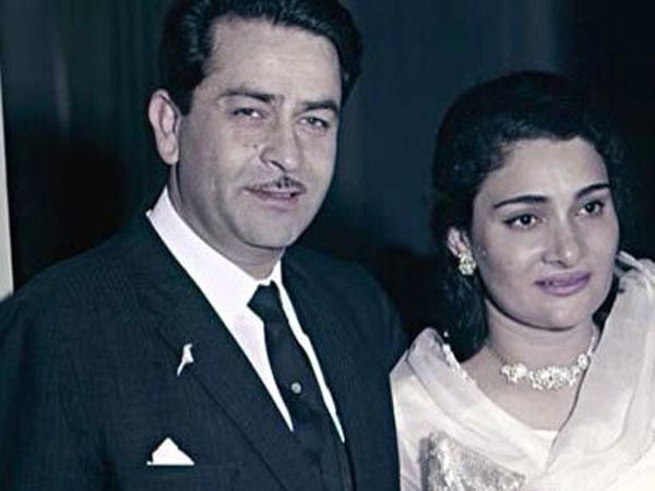 Remembering Krishna Raj Kapoor: These Rare Photos Of Her Will Make You ...