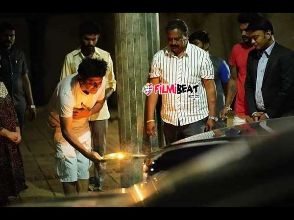 After Puneeth Rajkumar Shivrajkumar Buys Car Worth 1 Crore For Wife ...