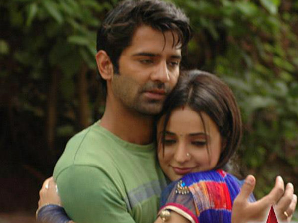 Sanaya Irani Feels Weird When People Say She & Barun Share Sizzling ...
