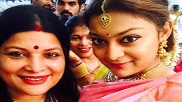 Soundarya Jayamala: Age, Photos, Family, Biography, Movies, Wiki ...