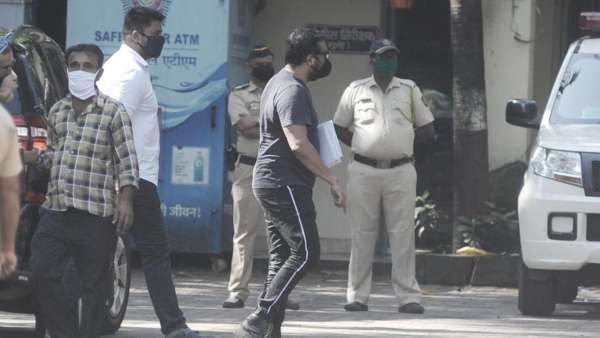 Anurag Kashyap Reaches Versova Police Station For Questioning In Sexual