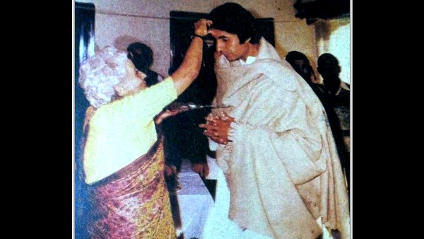 Amitabh Bachchan Remembers Mother Teji On Her Death Anniversary With A ...