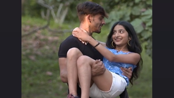 Splitsvilla 13: Vyomesh Koul And Aarushi Chib Get Cosy During The Task ...