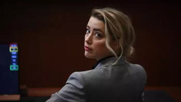 Johnny Depp Laughs During Amber Heard's Testimony; Actress Spotted ...