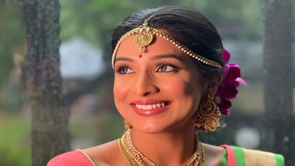 Tujhya Majhya Sansarala Ani Kaay Hawa Fame Amruta Pawar Ties The Knot ...