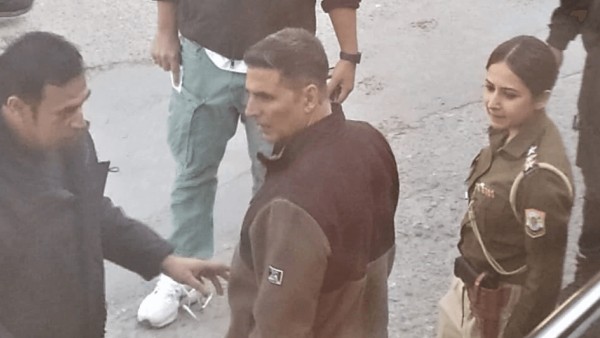 Akshay Kumar's Cuttputlli Gets A Release Date; Makers Unveil Actor's ...