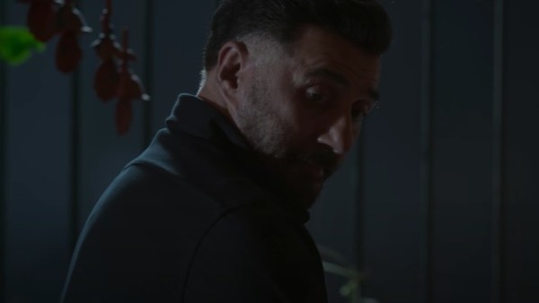 Chup Trailer | Dulquer Salmaan Sunny Deol Shreya Dhawanthary Pooja ...