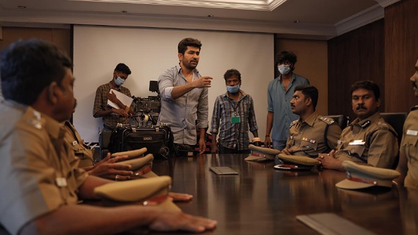 ‘Be Careful With Strangers. They May Finish Off The Story’ - Vijay ...