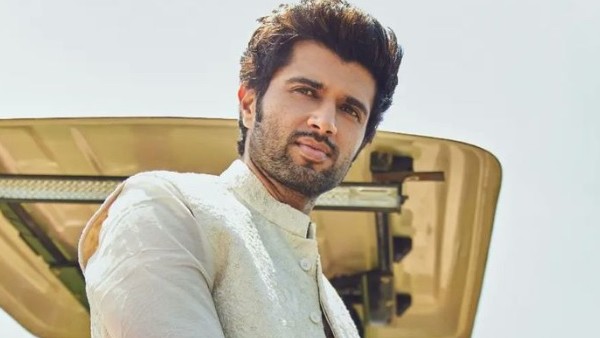 Vijay Deverakonda Gets Emotional While Addressing Liger's Failure; 'We ...