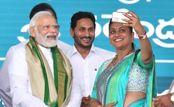 Netizens Praise Roja For Becoming A Real Mother To A Girl Who Lost Her ...