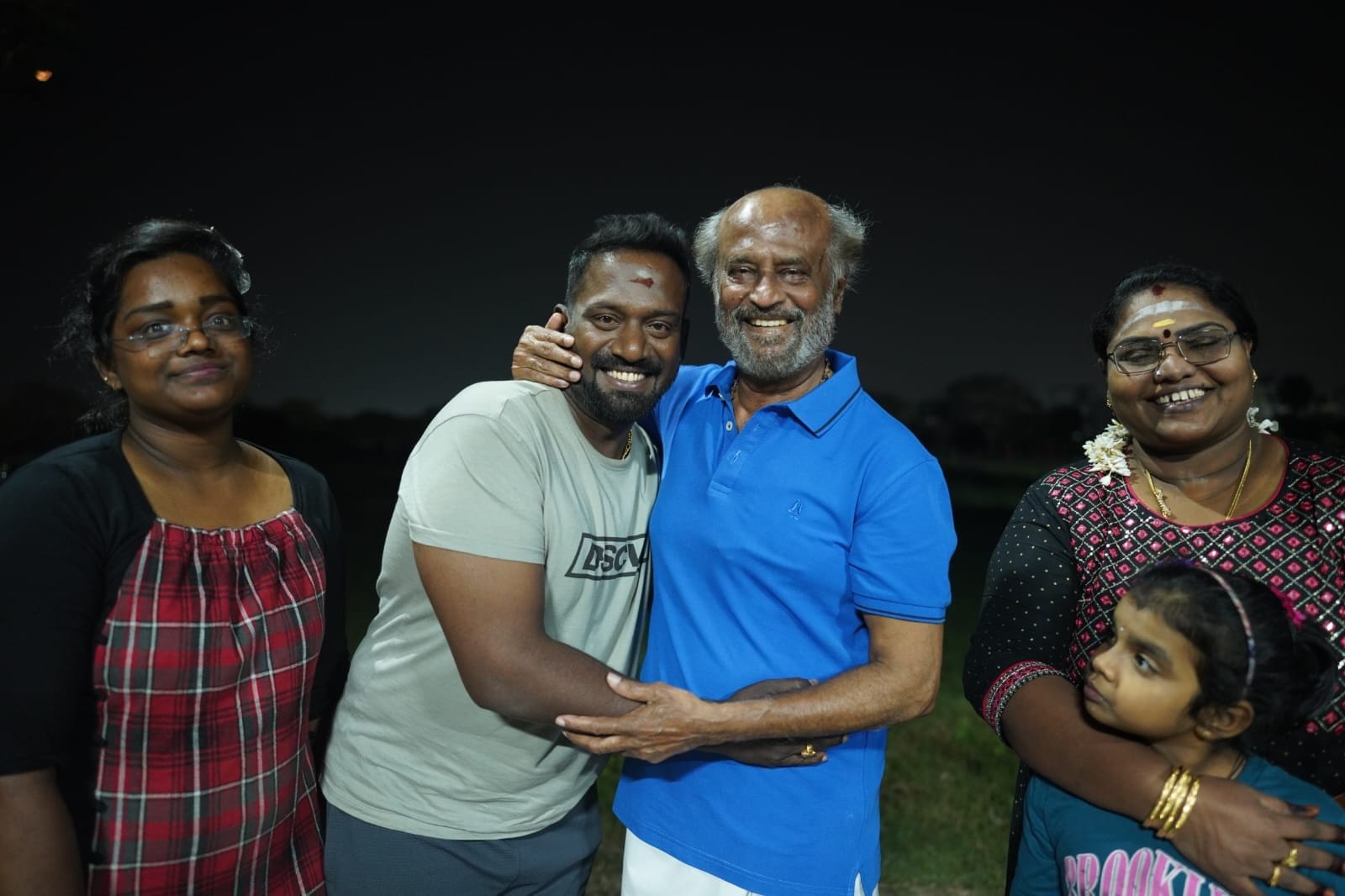 Robo Shankar Met Superstar Rajinikanth With Family On His Wedding ...