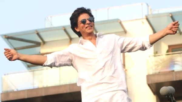 Shah Rukh Khan's Mannat Gets A Diamond Nameplate And Its Cost Is Huge - Filmibeat
