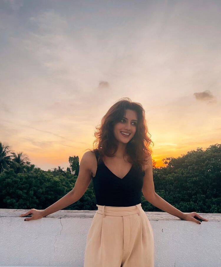 Bigg Boss Tamil 6 Grand Finale: 'Aram Vellum' - Nivashini Hints ...