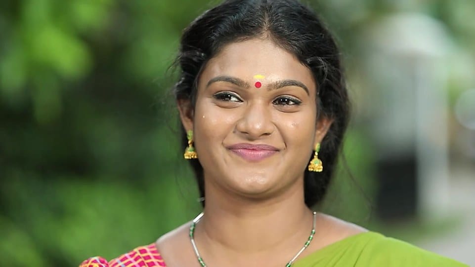 Yaradi Nee Mohini Serial Actress Nakshatra Announces Pregnancy: Says ...