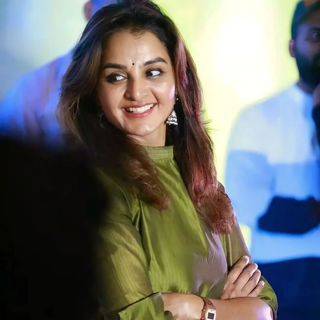 Thunivu Actress Manju Warrier's Mother Performs Mohiniyattam At The Age ...