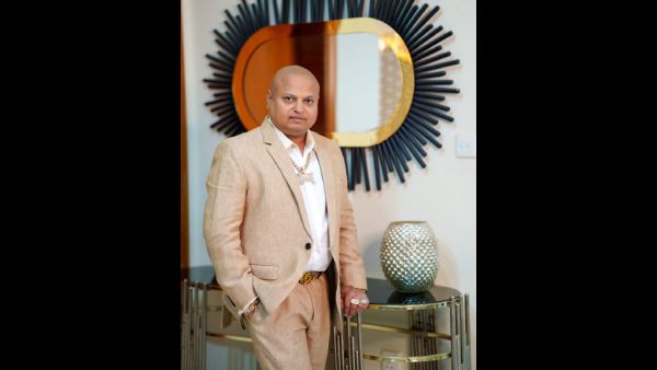 DejaVu’s Vivek Jain is a dazzling icon and producer. - Filmibeat