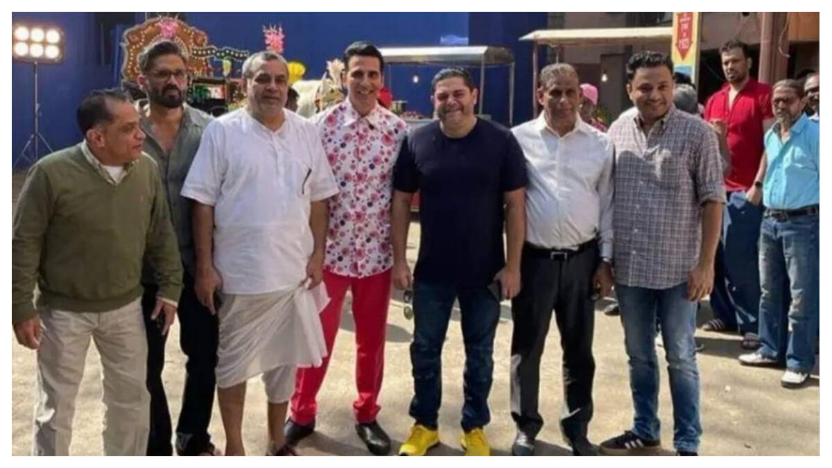 Ab Hoge 25 Din Me...: Fans On Akshay Kumar, Paresh Rawal, Suniel Shetty ...