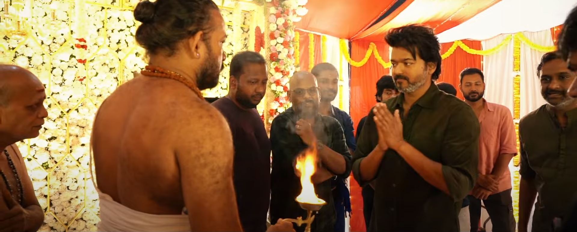 Thalapathy 67 Pooja Video Out: Beautiful Shots Of Vijay With All The ...