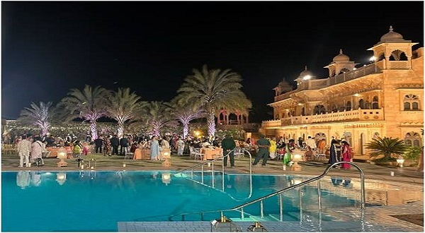 Smriti Irani's daughter Shanelle Irani Ties The Nuptial Knot With Arjun ...