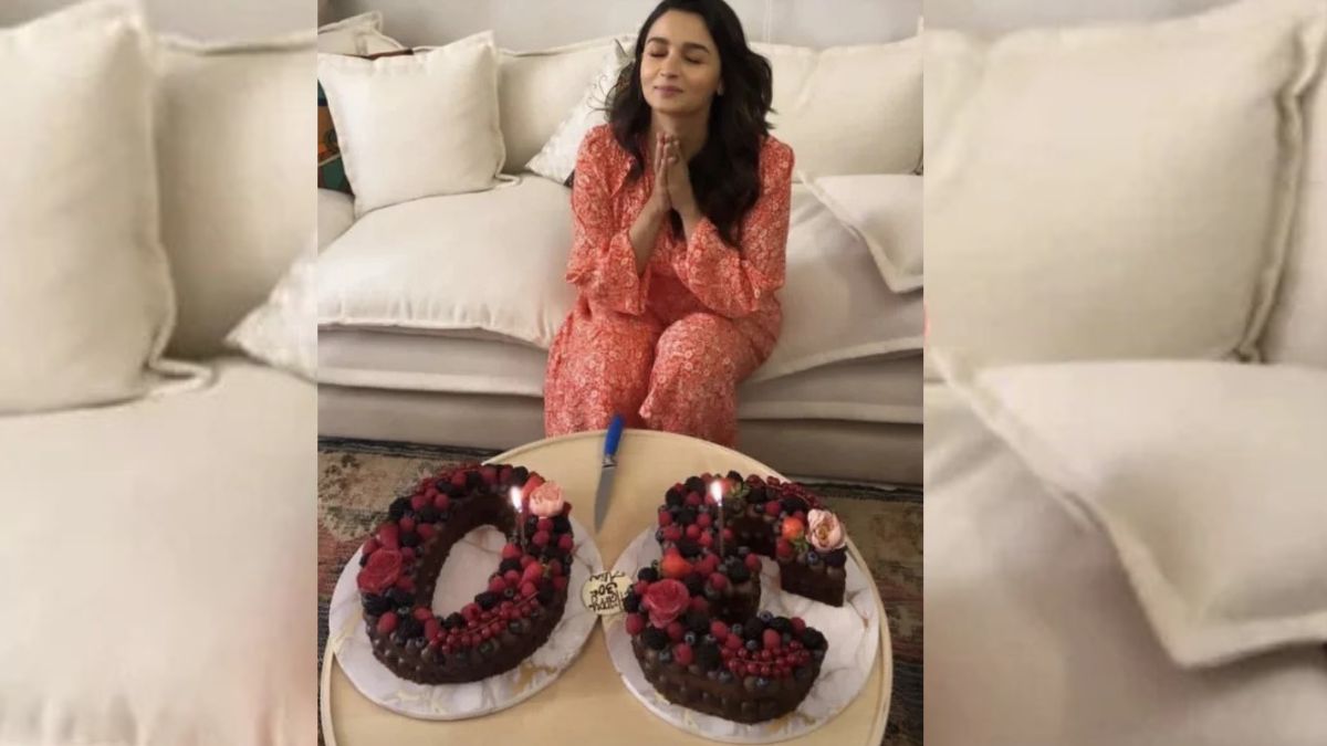 Photos Of The Day Alia Bhatt Birthday London Pic Swara Bhasker Mehendi ...