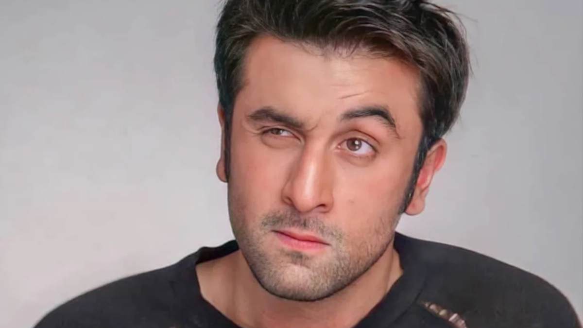 INTERVIEW! Ranbir Kapoor On Biopics, His Absence From Social Media, Box ...