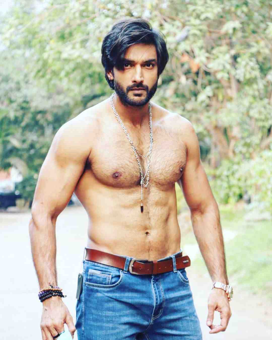 Imlie Update Fans Are In Awe Of Actor Zohaib Siddiqui Flaunting His ...