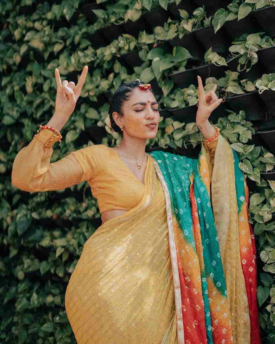 Our Tara Khanna Is Here And How: Sobhita Dhulipala Gives Super Chic And ...