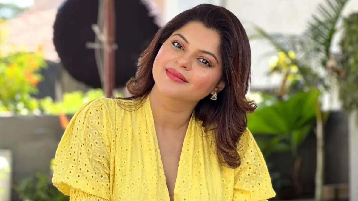 EXCLUSIVE! Sneha Wagh Reacts Juggling Between Neerja Ek Nayi Pehchaan ...