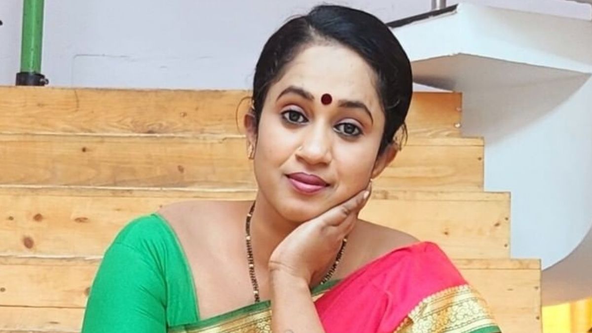 Bigg Boss Tamil Star Thamarai Selvi S Father Passes Away Fans In Shock Filmibeat