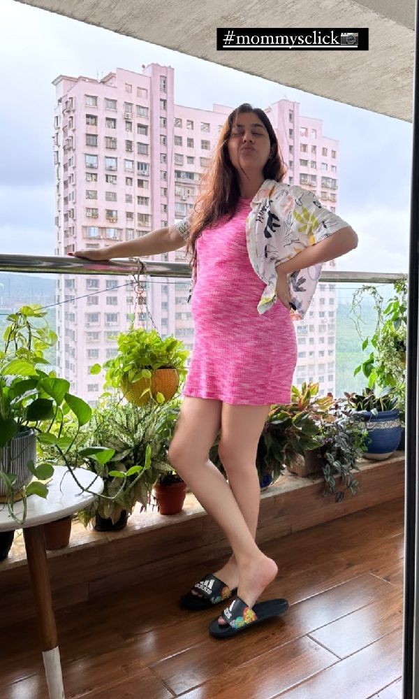 Disha Parmar Pregnancy Baby Bump Pics Third Trimester Delivery Date ...