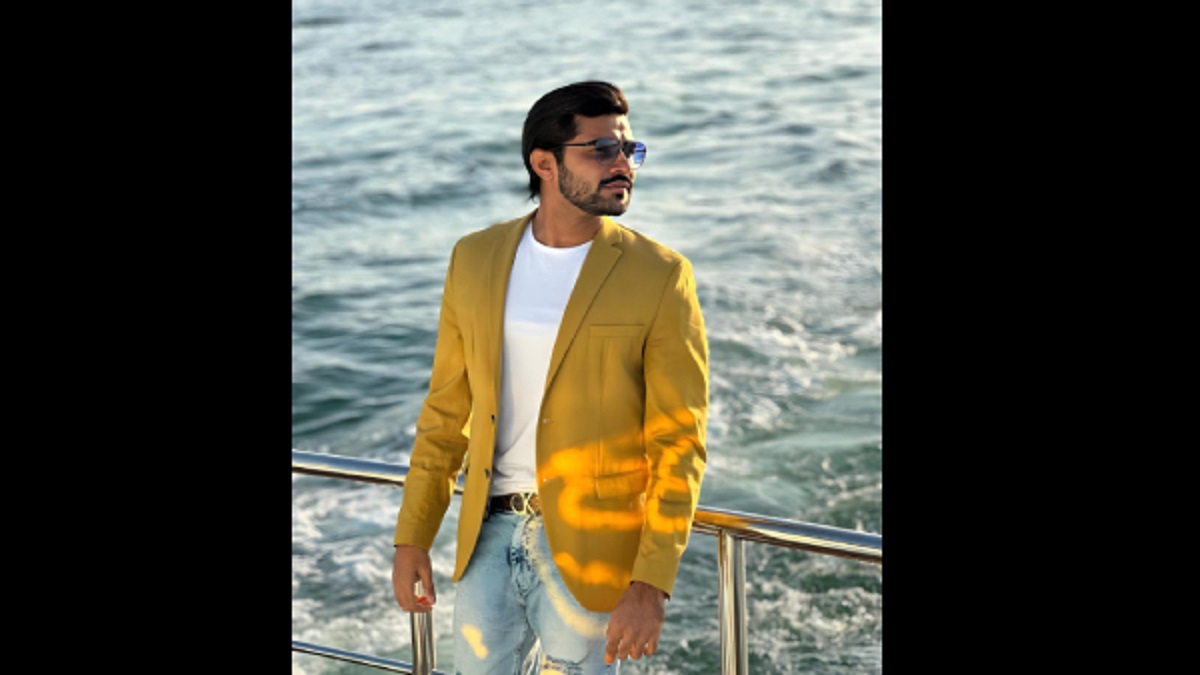 8000+ Overwhelmed Fans Gather to Witness Shreeman Legend's Unprecedented Meet and Greet - Filmibeat