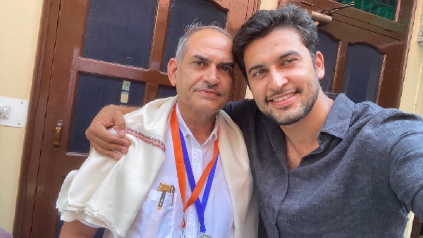 On Teacher’s Day Navneet Malik Hails His Father As His Greatest Guru ...