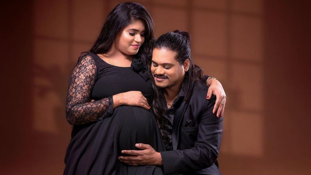 Vijay TV Pugazh's Beautiful Maternity PIC With Bensi Goes Viral; Says ...