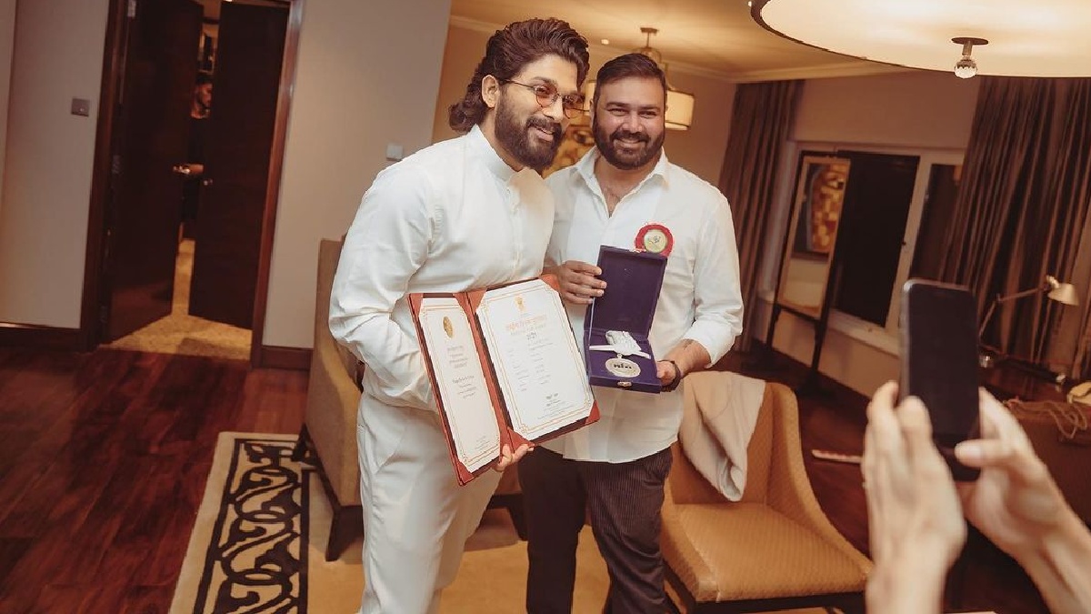 Allu Arjun Receives Grand Welcome From Fans For Bringing Home National ...