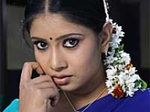 Sanghavi (aka Sangavi): Age, Photos, Family, Biography, Movies, Wiki ...