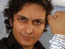 Raghav (Tamil ACtor): Age, Photos, Family, Biography, Movies, Wiki ...